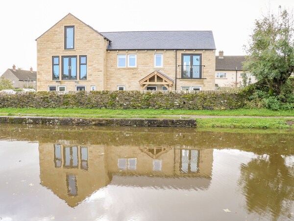 Lock View - Nordic Spa - Lancashire