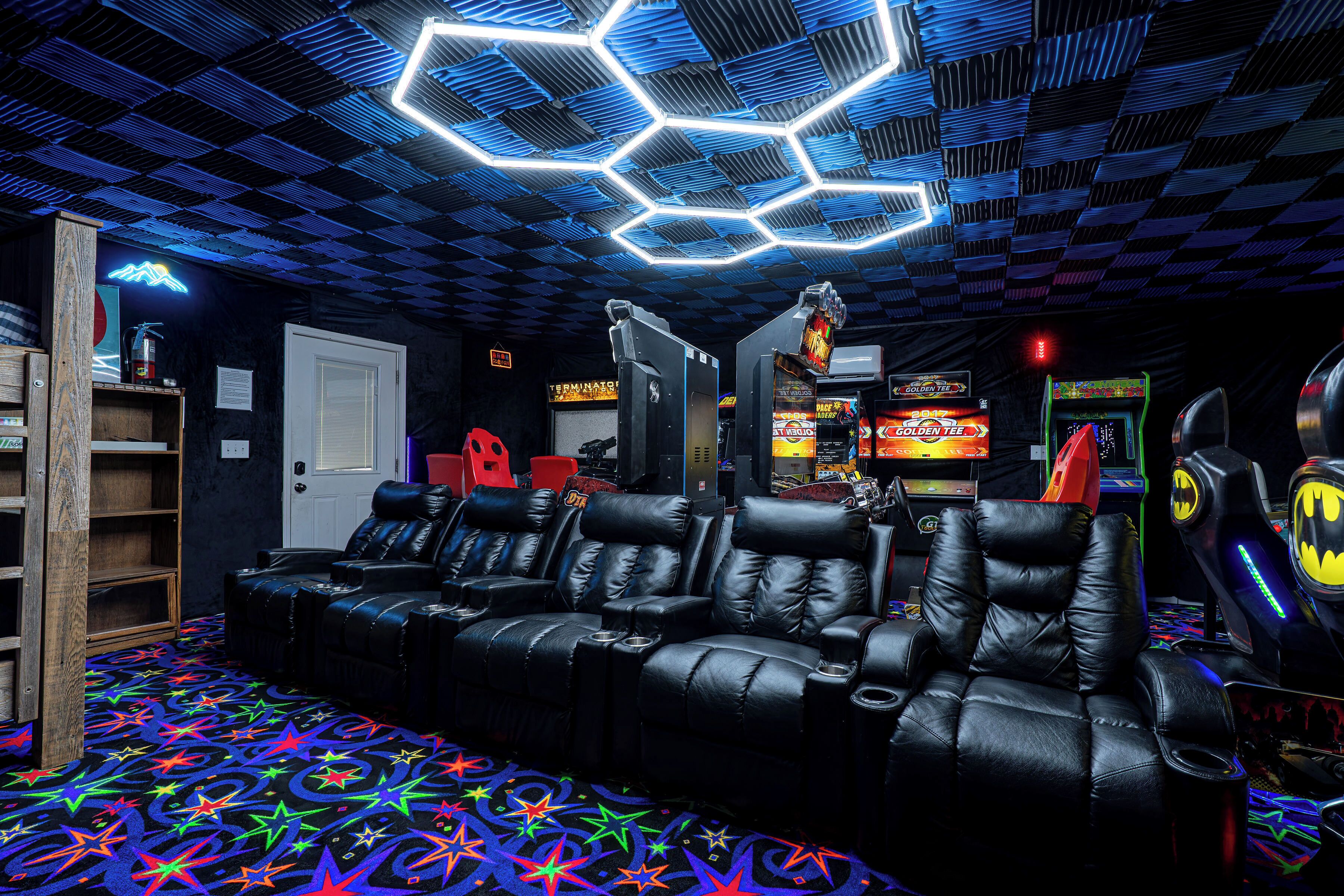 Free Tickets | Creek-side, Views, Insane Arcade, Yard, Fireplace - Great Smoky Mountains National Park