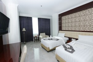 Quarto luxo (New) | Escrivaninha, Wi-Fi de cortesia, roupa de cama