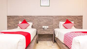 Quarto Twin Deluxe | 1 quarto, secretária, Wi-fi grátis, roupa de cama fornecida