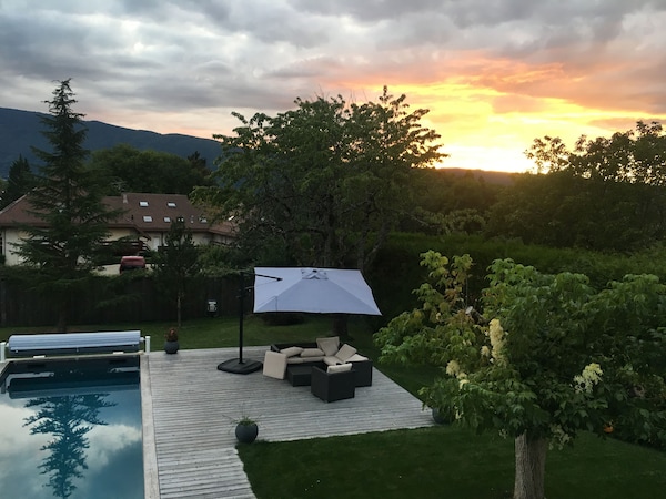 Magnificent Lakeside Villa With Air Conditioning, Swimming Pool And Mountain Views - Annecy