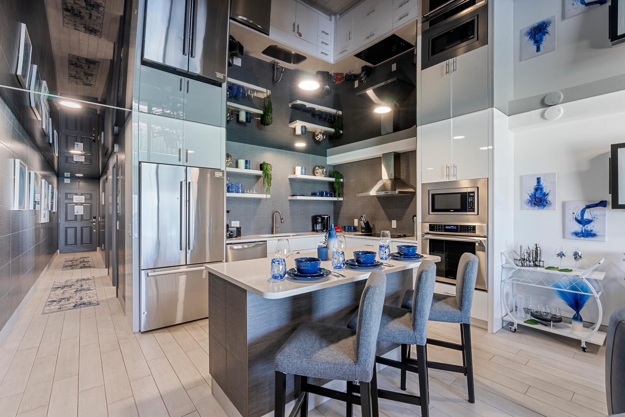 Apartamento em Condomínio Fechado, 1 cama king-size e sofá-cama (The Summit 1205) | Cozinha privada | Um forno, uma torradeira 