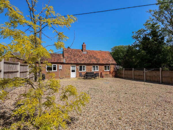 Hadleigh Farm Cottage - Norfolk