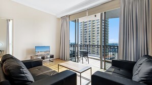 Apartamento | Área de estar | TV de tela plana