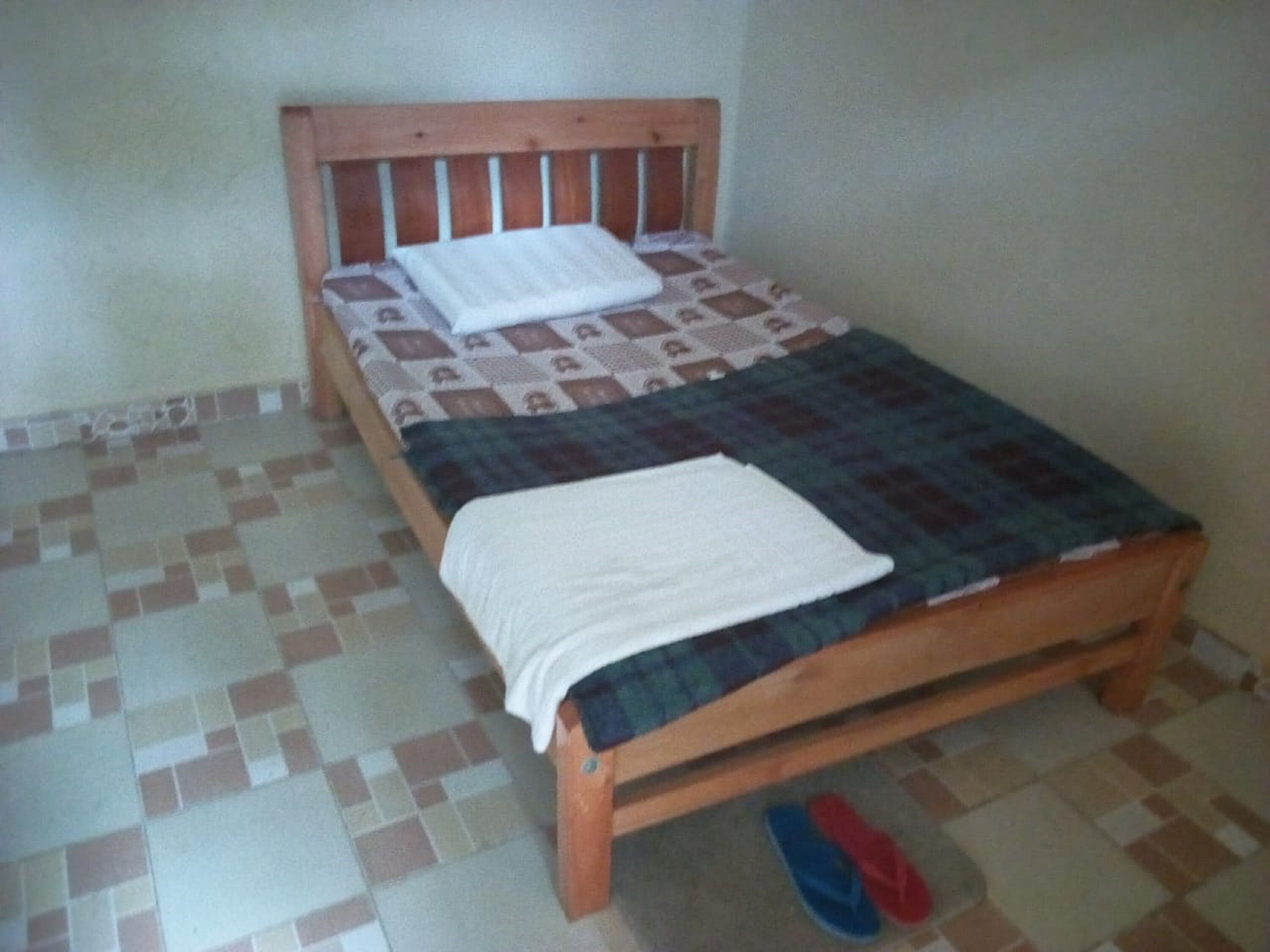 Wi-Fi de cortesia, roupa de cama