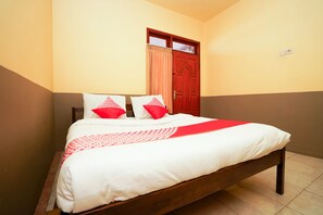 Quarto Duplo Standard | Secretária, Wi-fi grátis, roupa de cama fornecida