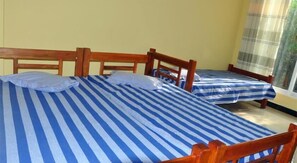 Quarto casal standard | Escrivaninha, cortinas blackout, quartos à prova de som