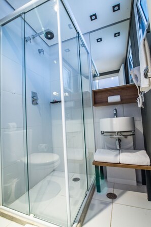 Estúdio Elite (216942) | Casa de banho | Um polibã, artigos de higiene pessoal grátis, um secador de cabelo 