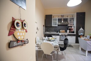 Quarto Duplo ou Twin, casa de banho privativa | Sala de jantar