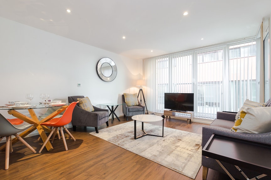 Bijou Delight | Centro Excel | Arena O2 - Leyton