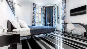 Quarto Duplo Sénior | Minibar, cofre no quarto, secretária, quartos insonorizados