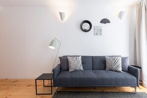 Suíte estúdio conforto (1) | Área de estar | TV LED 32 polegadas com canais digitais, TV