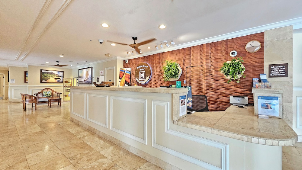 Perfect Location In Waikiki In A Private Queen Bed Studio- Waikiki Grand Hotel® - Kailua, HI
