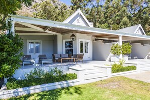 Manor Deluxe Andre | Terraço/pátio