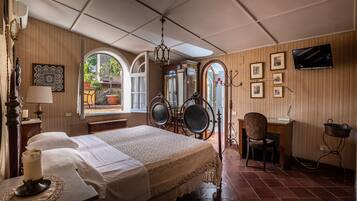 Villa Deluxe, 6 quartos, acesso à piscina | Secretária, berços/camas para crianças grátis, Wi-fi grátis