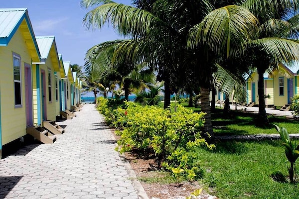 Beach Side Cottage With Kitchenette Coconut-rcg - Belize