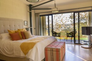 Escrivaninha, espaço de trabalho para notebook