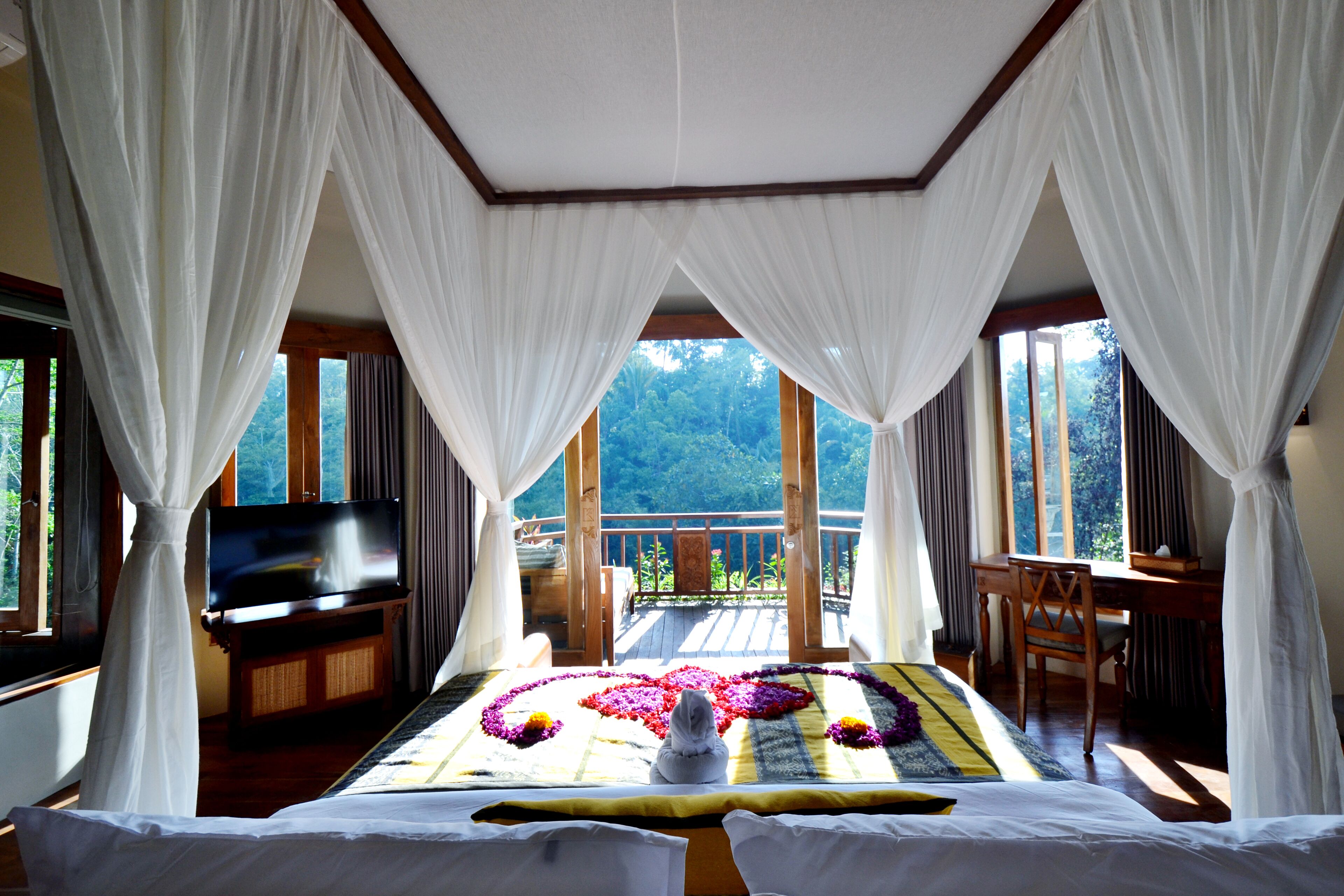 Vila | Frigobar, cofres nos quartos, escrivaninha, cortinas blackout