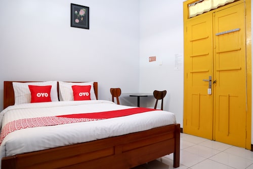 Oyo 2052 Mutiara Residence - Padang