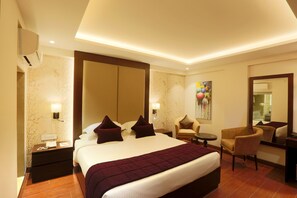 Secretária, ferro/tábua de engomar, Wi-fi grátis 