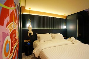 Quarto casal luxo | Cofres nos quartos, quartos à prova de som, Wi-Fi de cortesia