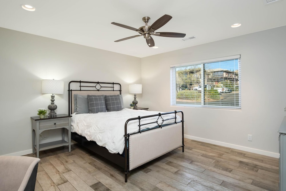 Top Rated Property By Guests! Walking Distance To All Uptown Sedona Amenities. - Sedona, AZ
