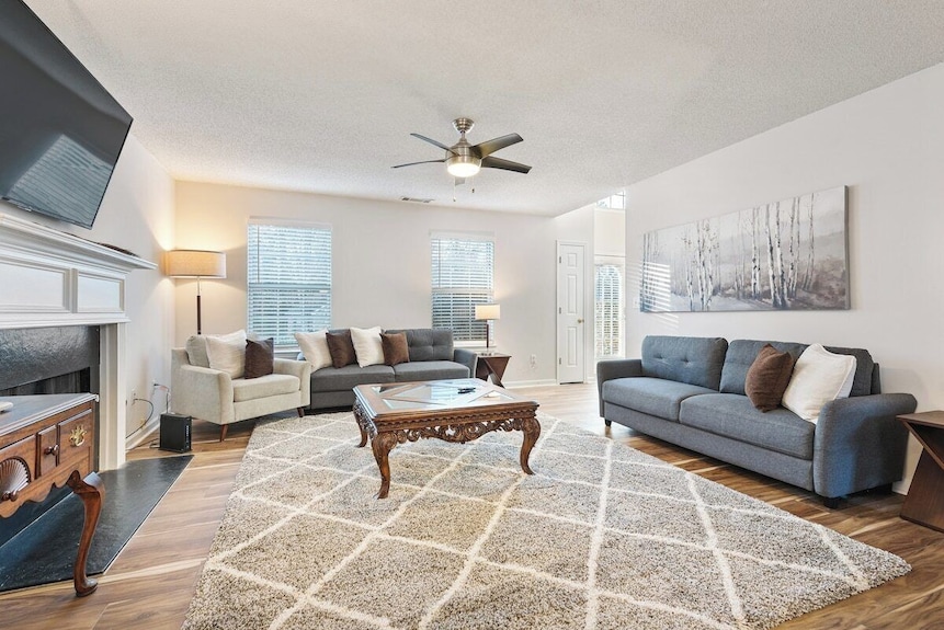 Atlanta Chic & Stunning 3 Bdr Home - Capacidad 11 - Stone Mountain, GA