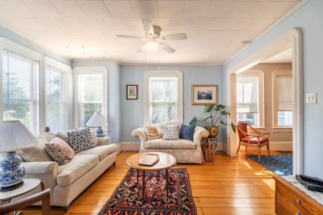 Westport Point  Beach House On 1/2 Acre Easy Access To Beach/historic Village - Massachusetts