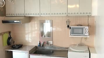 Quarto standard | Cozinha americana privada | Geladeira, micro-ondas, chaleira elétrica