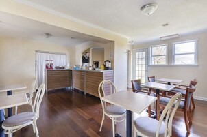 Pequeno-almoço continental diário incluído 