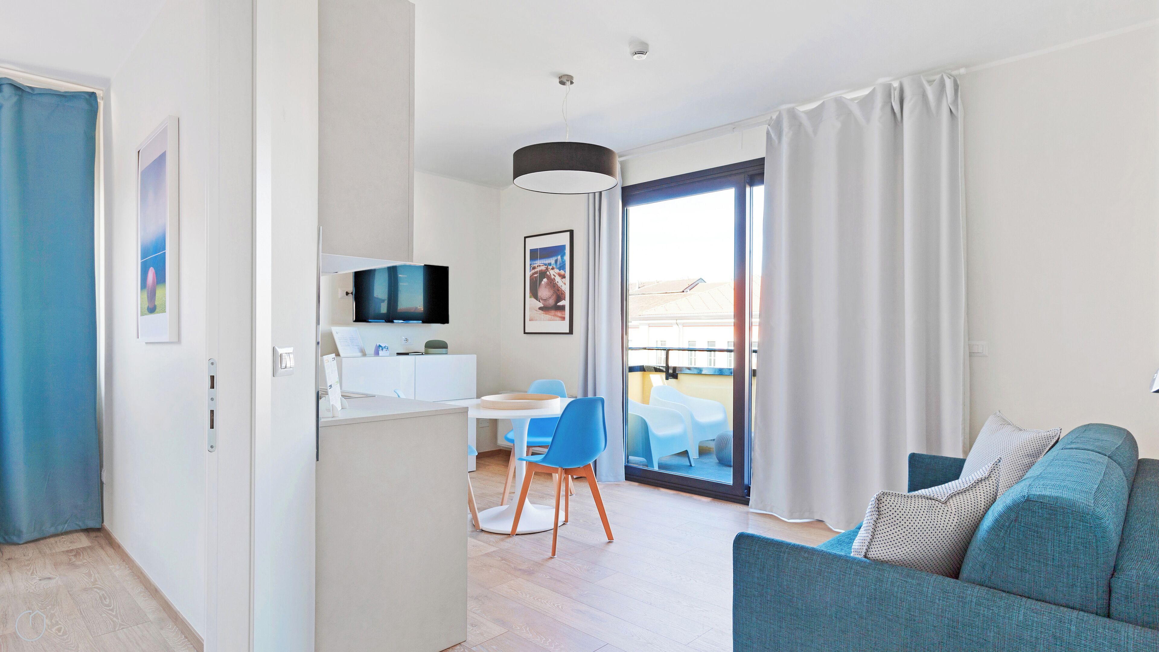 Italianway - Bergonzoli Place - On The Grass - Cologno Monzese