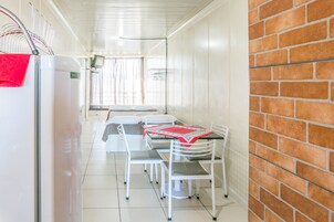 Apartamento Básico | 1 quarto, Wi-fi grátis, roupa de cama fornecida 