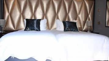Suite Executiva, 1 quarto | Quartos insonorizados, Wi-fi grátis, roupa de cama fornecida