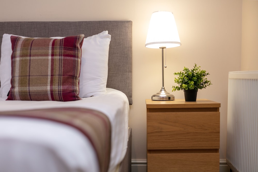 Elliot Suite No1 - Donnini Apartments - Somerset Park