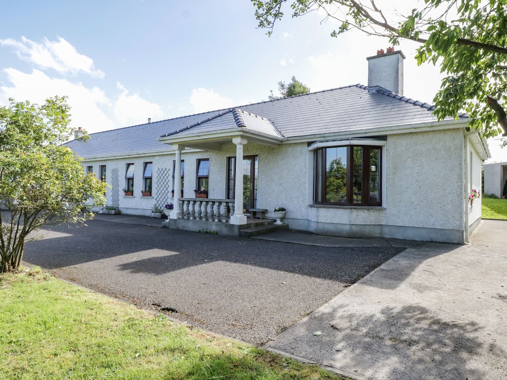 Belladrihid Cottage - Ireland