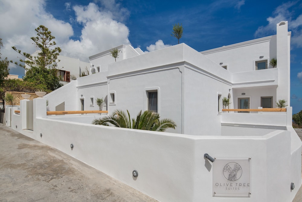 Olive Tree Suites - Santorini