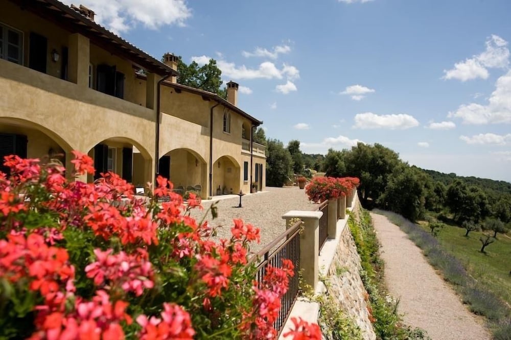 Tenuta Il Sassone - Wine & Food - Toscana