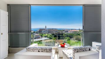 Apartamento (A1) | Vista para a água