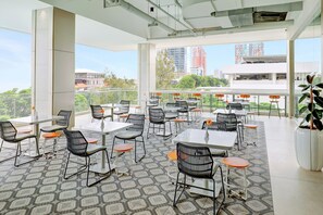 Café da manhã, almoço e jantar