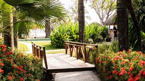 Roupas de cama premium, frigobar, cofres nos quartos, escrivaninha