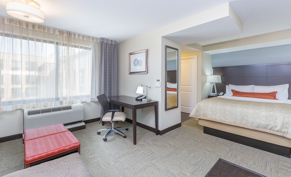 Queen Studio Near Downtown | Breakfast, And Pool Access! - Ballard - Seattle