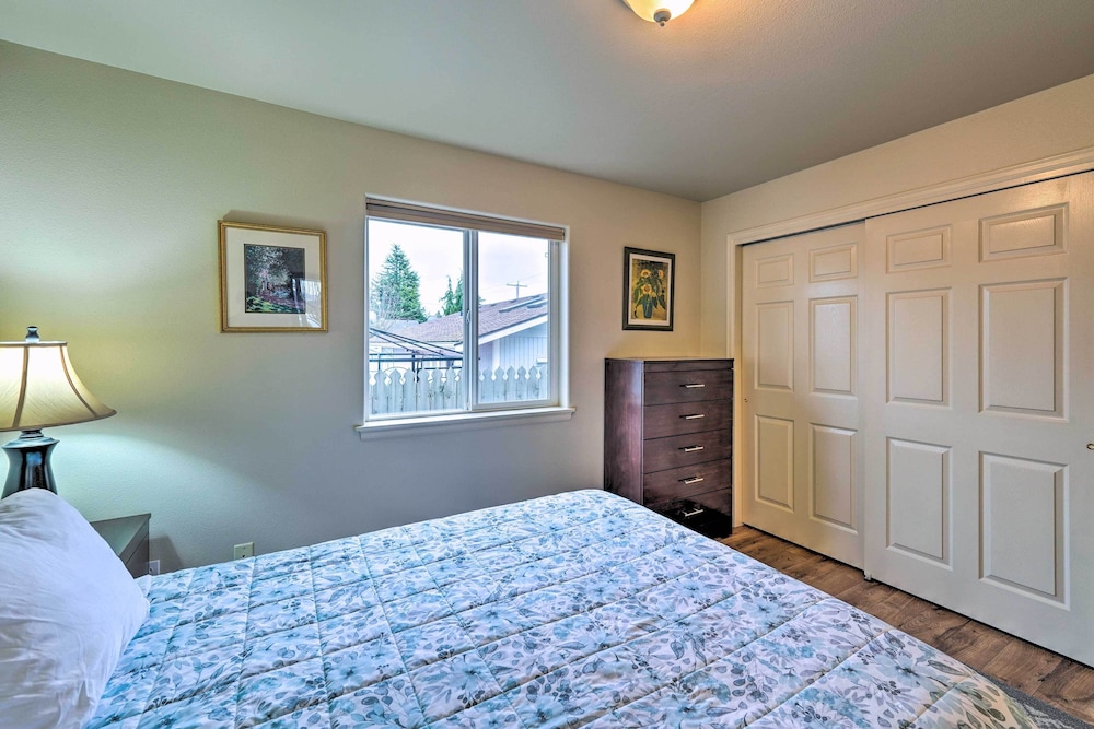 Anacortes Condo - Walk To Town, Marina, + Bay! - Whidbey Island, WA