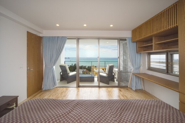 Casa (Private Vacation Home) | 4 quartos, escrivaninha, espaço de trabalho para notebook, berços grátis