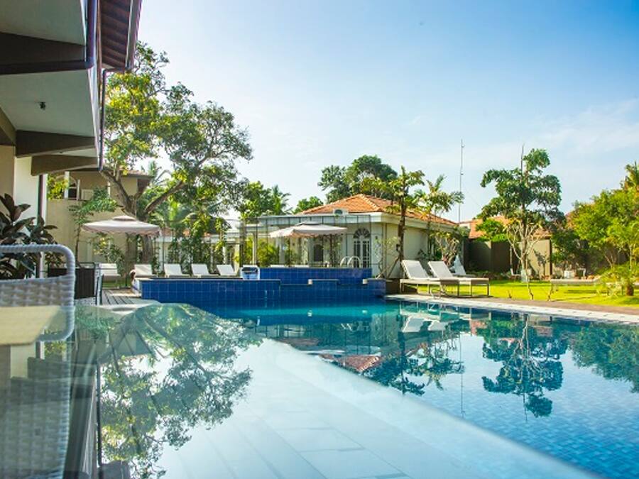 Piscina exterior, da(s) 8:00 à(s) 19:00, espreguiçadeiras