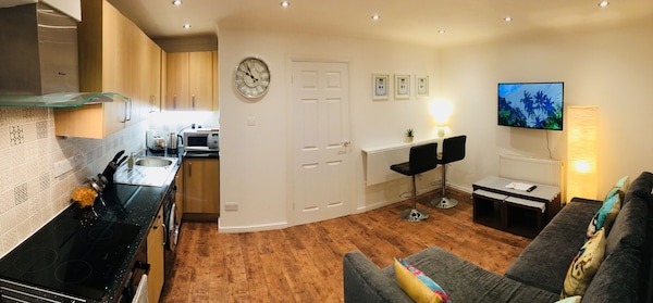 Fountain View 1br Flat-free Parking - Oxford