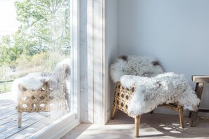 Quarto casal luxo, terraço | Roupas de cama premium, edredons de pluma, camas com colchões pillow-top