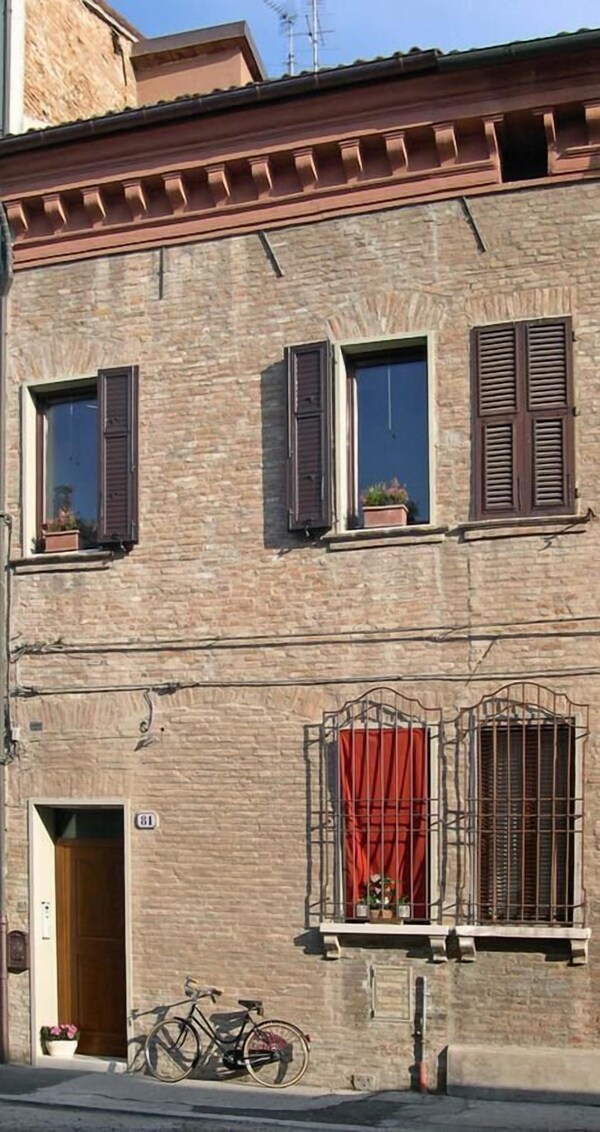 Ada Bed And Breakfast - Ferrara