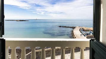 Vista para praia/oceano