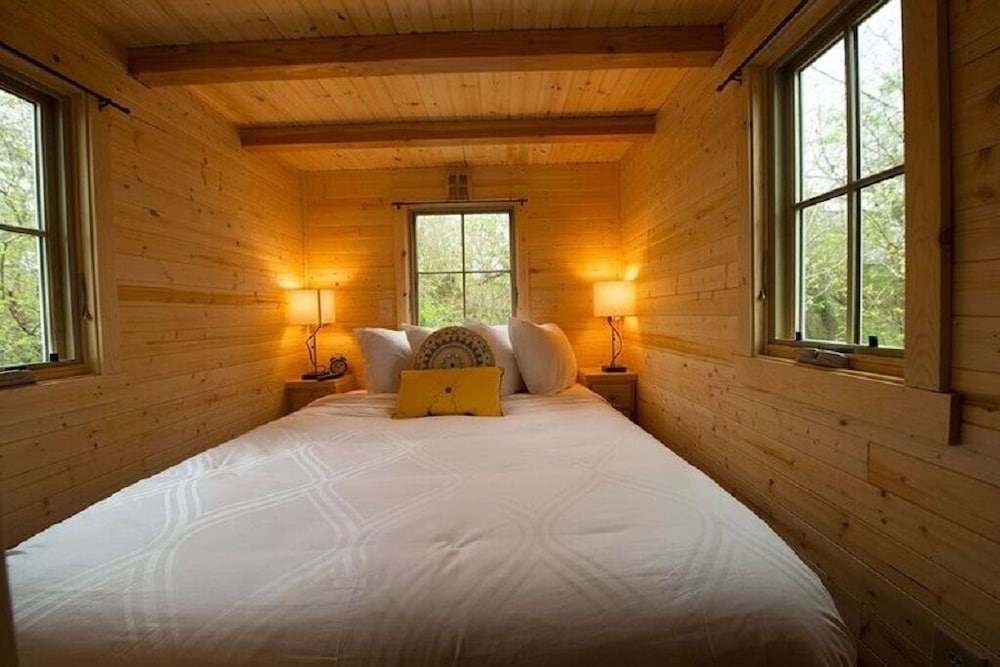 Casa Rosa Waterfront Con Hermosas Puestas De Sol - Lake Conroe, TX