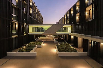 Boeira Garden Hotel Porto Gaia, Curio Collection by Hilton